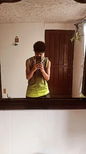 Listen to Sjsjsk wjwjwjw | Zeno.FM