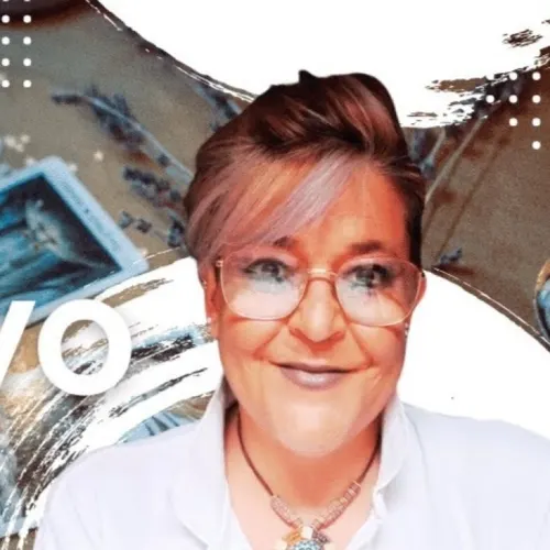 Listen to TIRADA DE TAROT EN VIVO con Rous - Rosa Mª Martínez | Zeno.FM