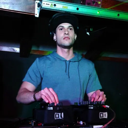 Listen to jonathan rossi dj | Zeno.FM