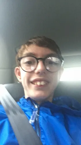 Listen to Oli live | Zeno.FM